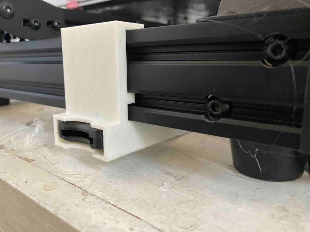 Free STL file SD Card Reader Bracket・3D print model to download・Cults