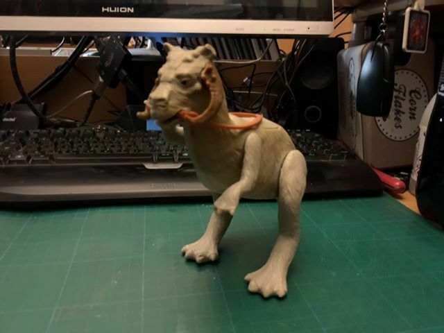 Free STL file Kenner Star Wars Tauntaun Bridle/Bride Tauntaun・3D ...