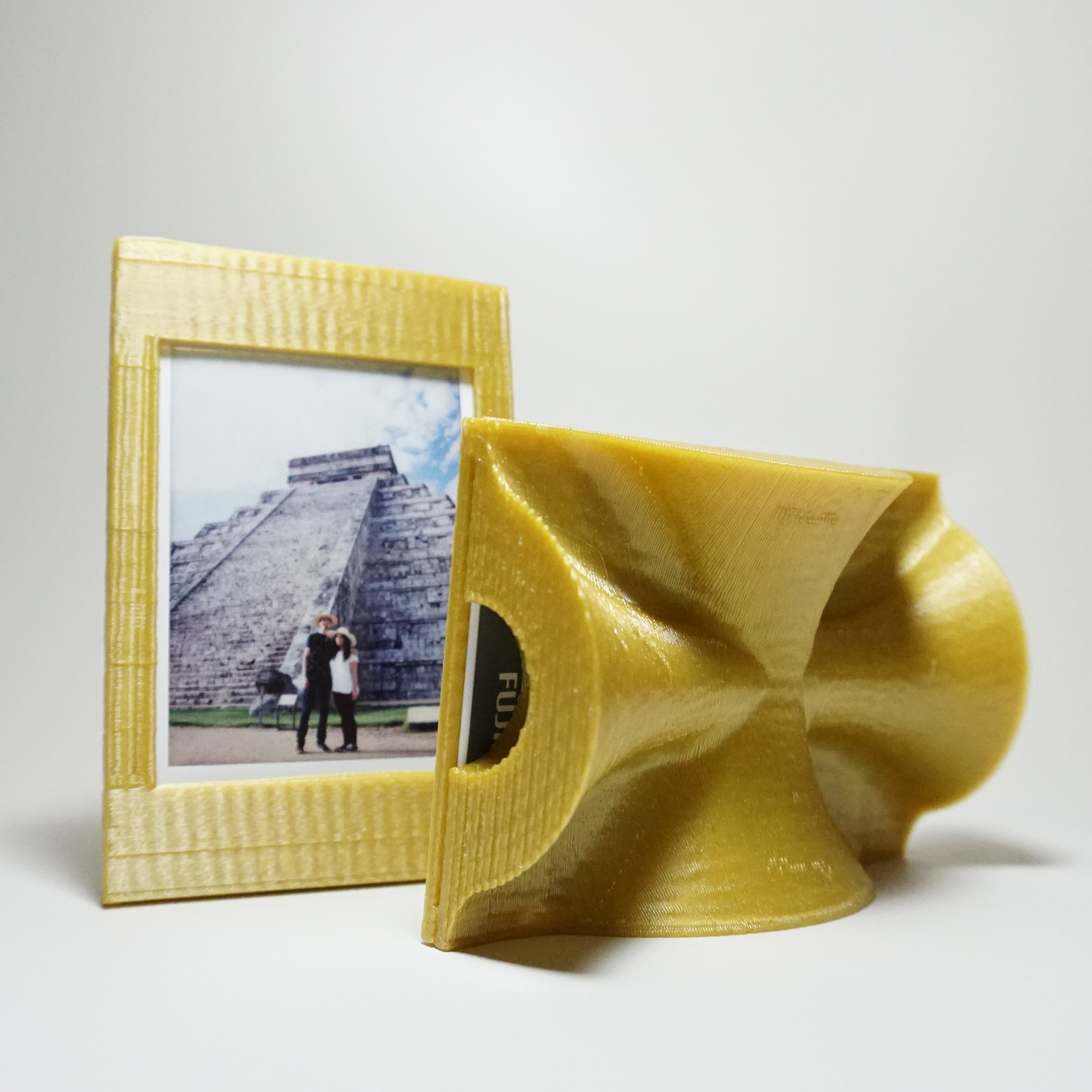 STL file Instax Photo Frame (mini 8)・3D printing design to download・Cults