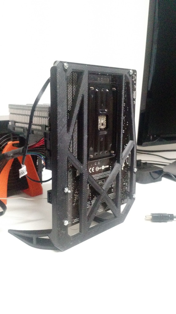 Free STL file Square PC Case Tron Vaporwave 🟪・3D printable model to ...