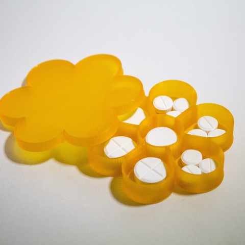 Free 3d print files Flower Pill Box (7 compartments) ・ Cults