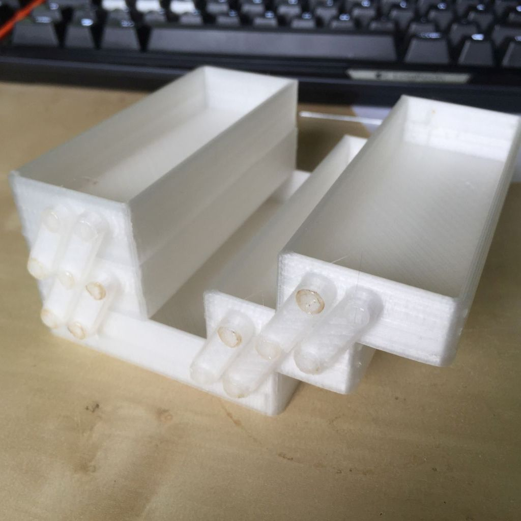 STL file Little Toolbox with opening mechanism 🧰・3D printing design to ...