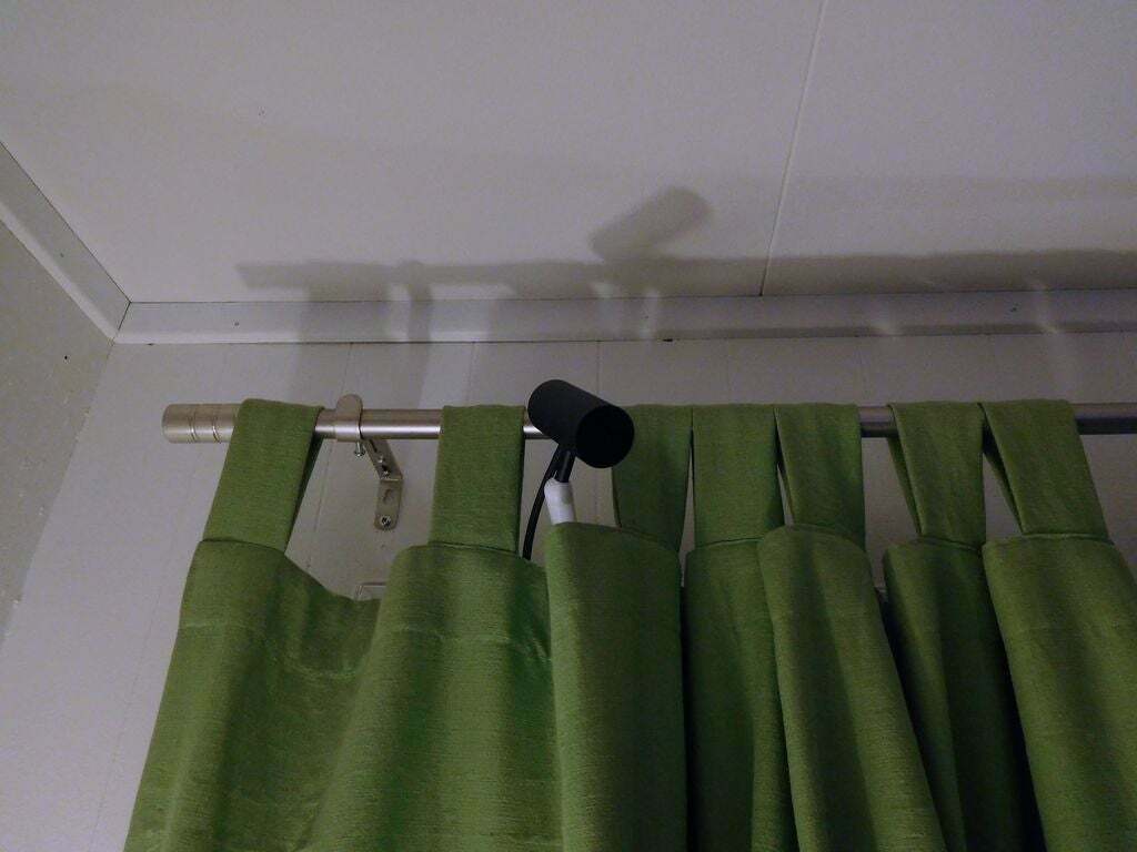 Free STL file Minimalistic and stylish Oculus Rift Sensor wall mounts ...