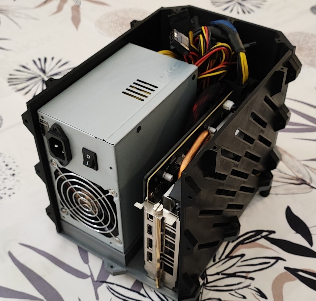 Archivo 3D gratis HJJ LINK eGPU / caja para GPU externa 🔗・Objeto de ...