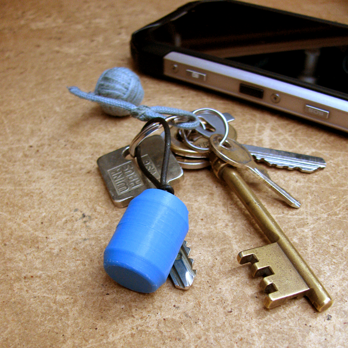 Free STL file MICRO SD CARD KEYCHAIN 🗝️・Model to download and 3D print ...