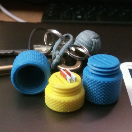 Free STL file MICRO SD CARD KEYCHAIN 🗝️・Model to download and 3D print ...