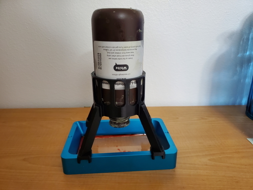 Free 3D file 3D Printer Resin Bottle Drainer・3D print object to ...