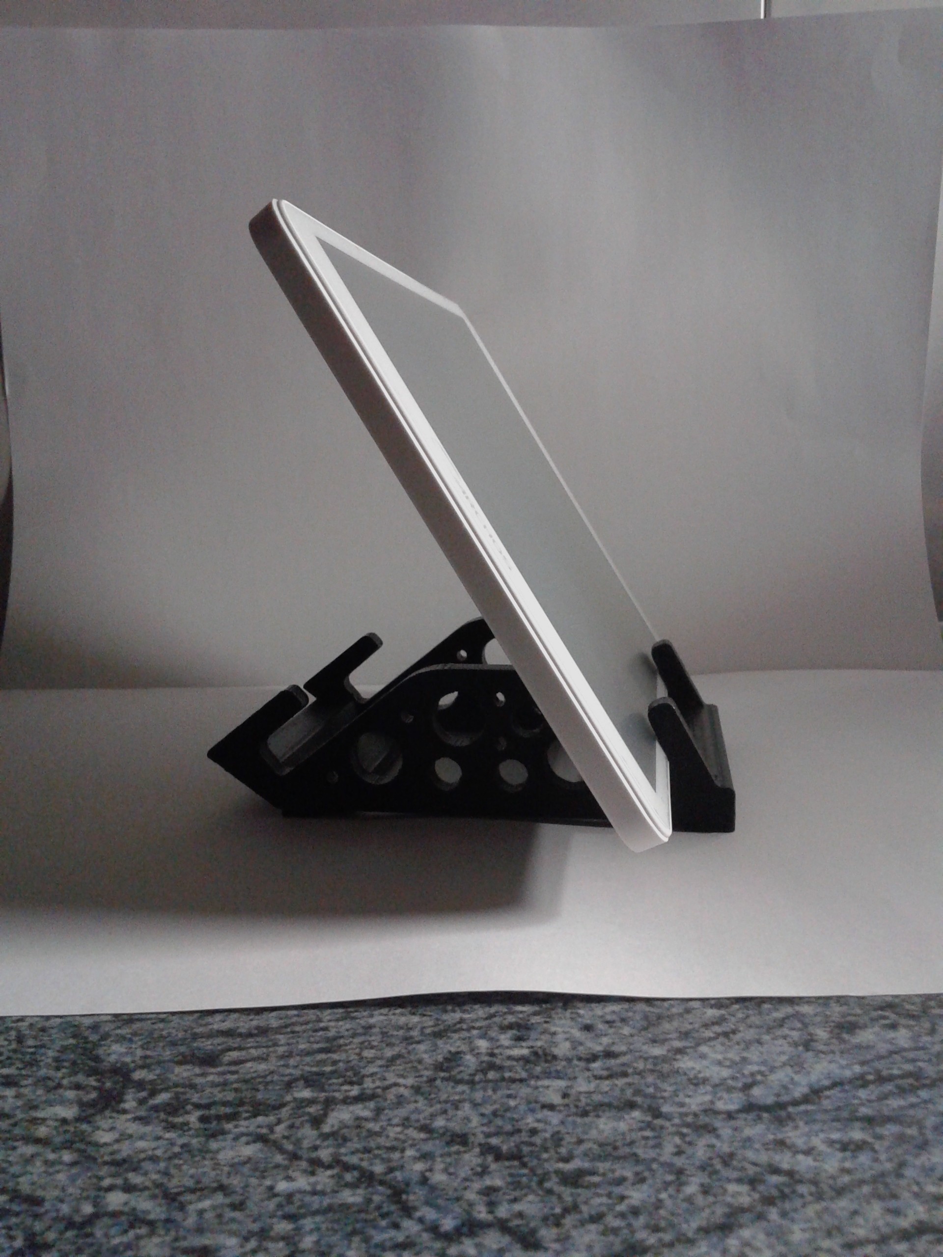 Fichier STL gratuit Support pour tablette 10' à 2 inclinaisons・Design ...