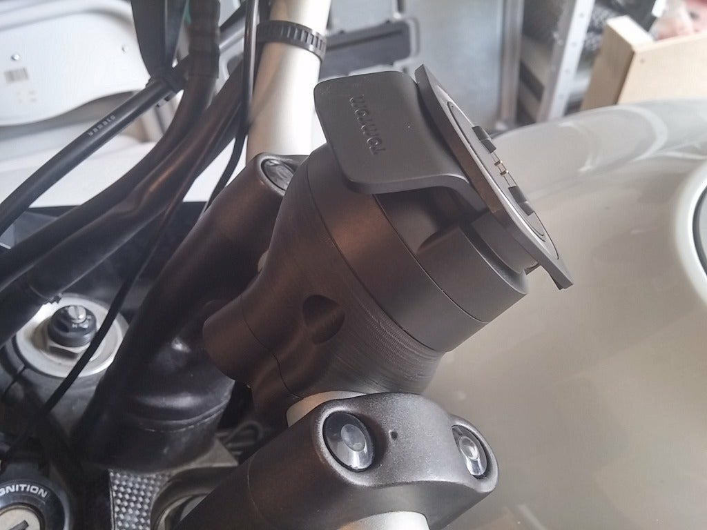 Free STL file TomTom Rider 400 support for handlebar Ø29・3D printer ...