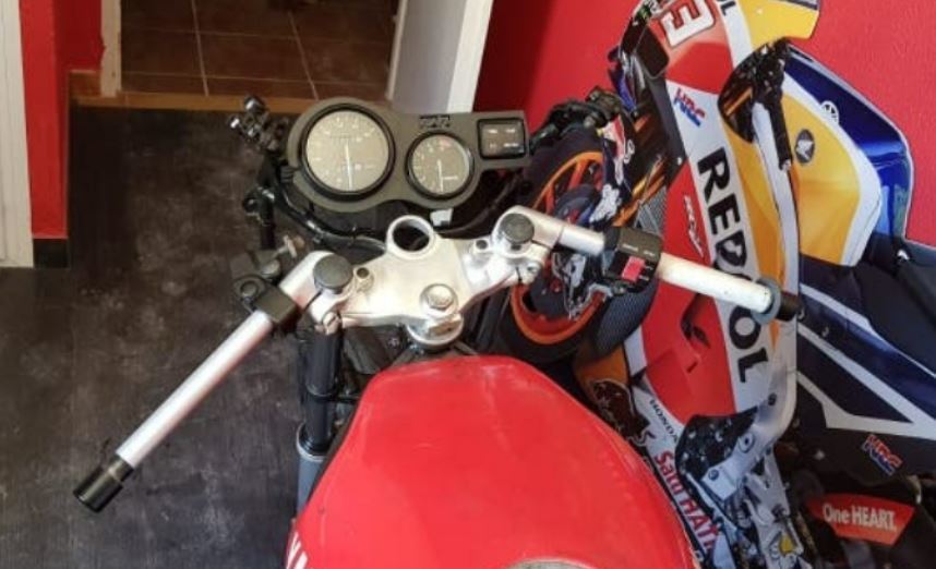 STL file TZR watch frame ⌚・3D printing design to download・Cults