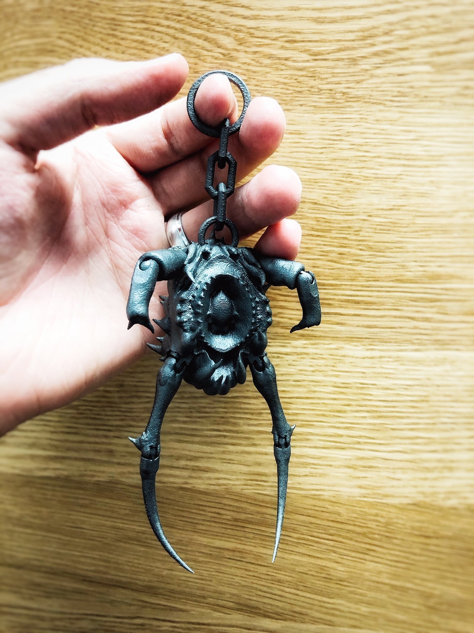 Free STL file Half-Life Alyx Armored Headcrab Articulated Keyring 🗝️ ...