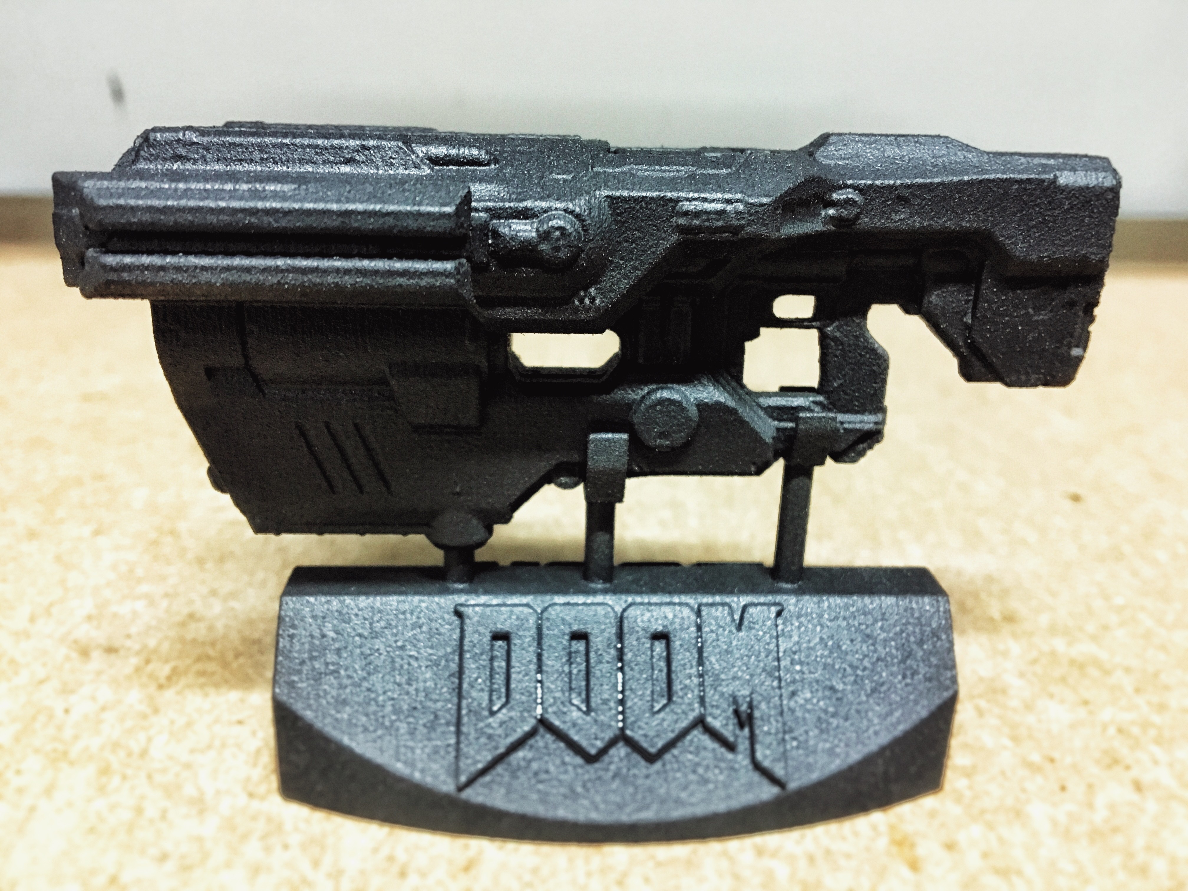 Free STL file Doom (2016) BFG9000 gun & display stand 🔫・3D printable ...