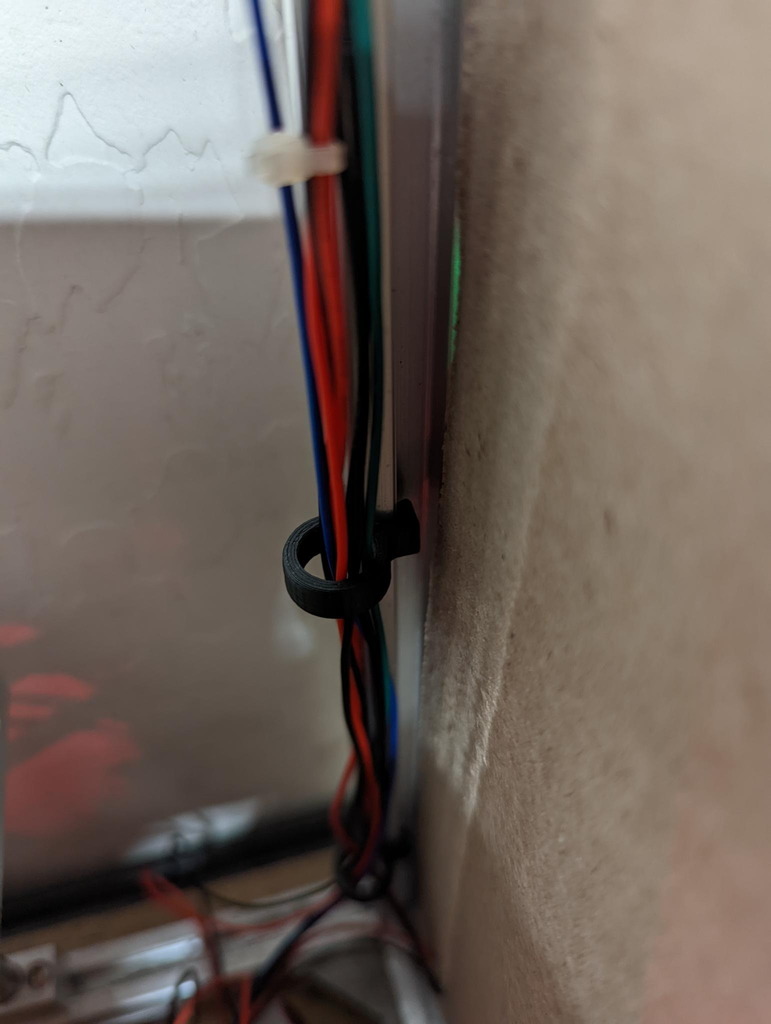 Free 3D file Snap-on 2020 corner cable clip・3D printer design to ...