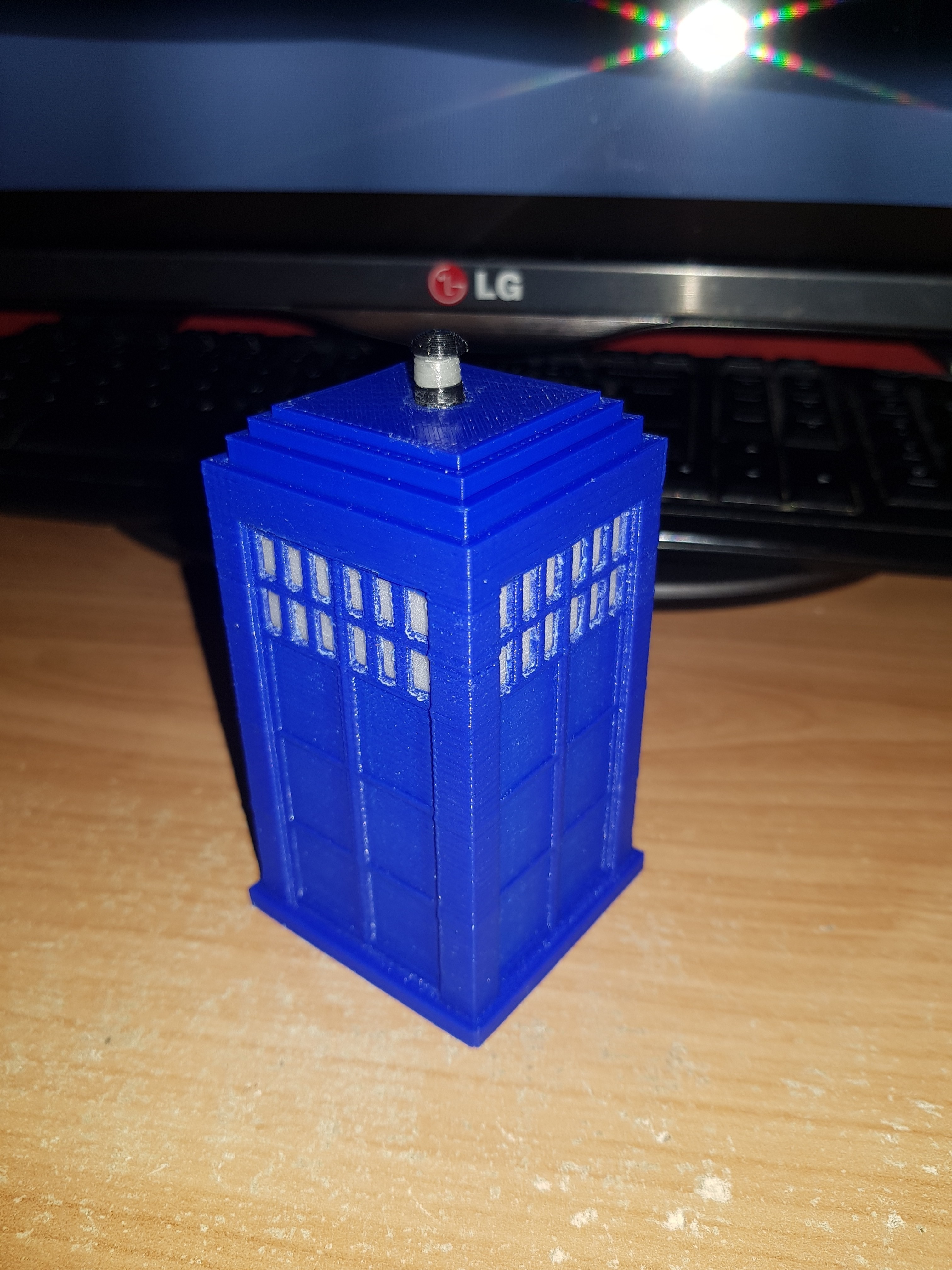 3D printing tardis (table bin, box, etc...) • made with Geetech i3 pro ...