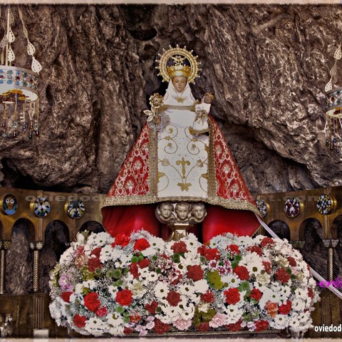 Download STL file La Santina • 3D printable model ・ Cults