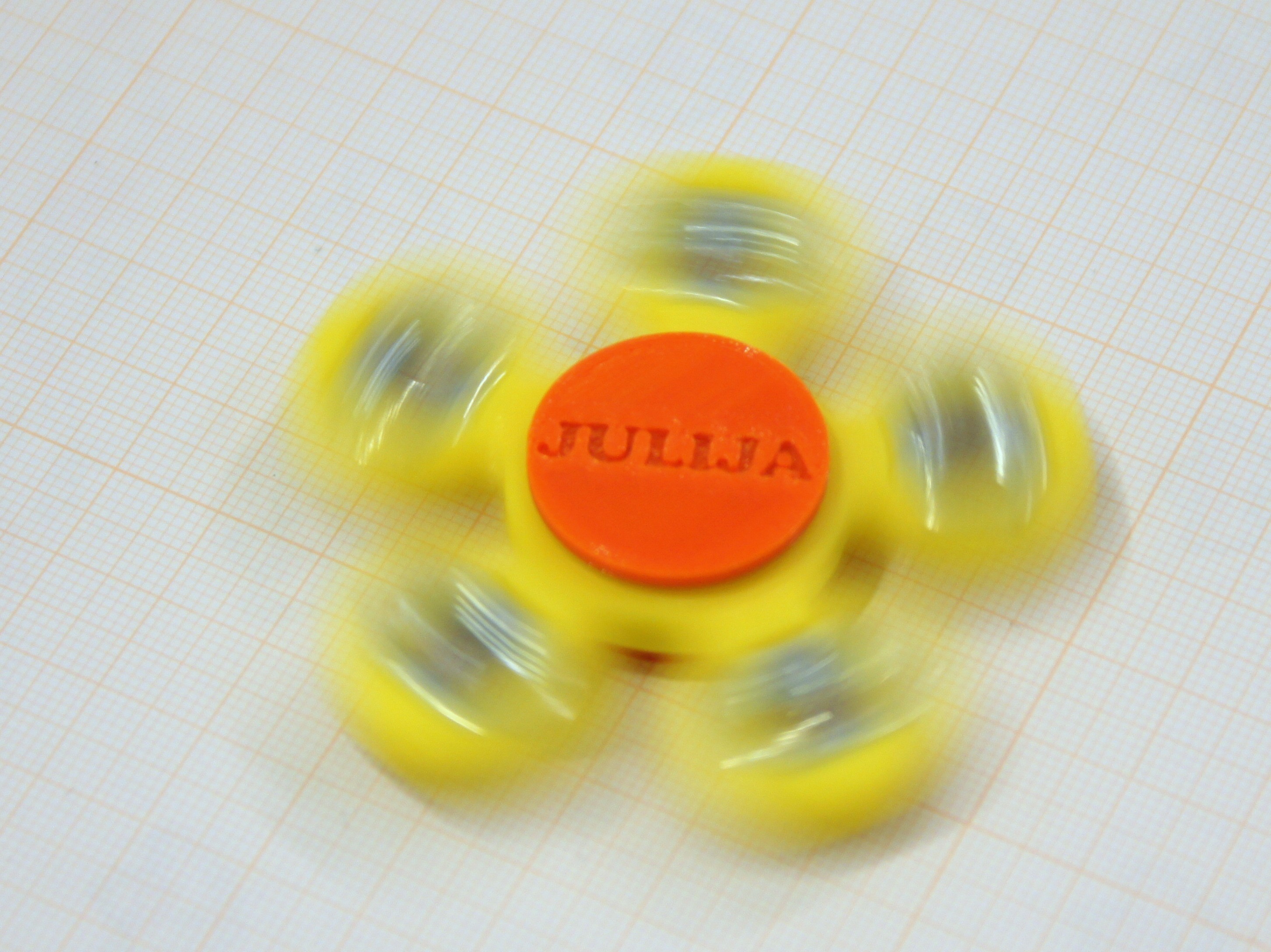 Free STL file Flower Like Fidget With M8 Nuts・3D printing design to ...