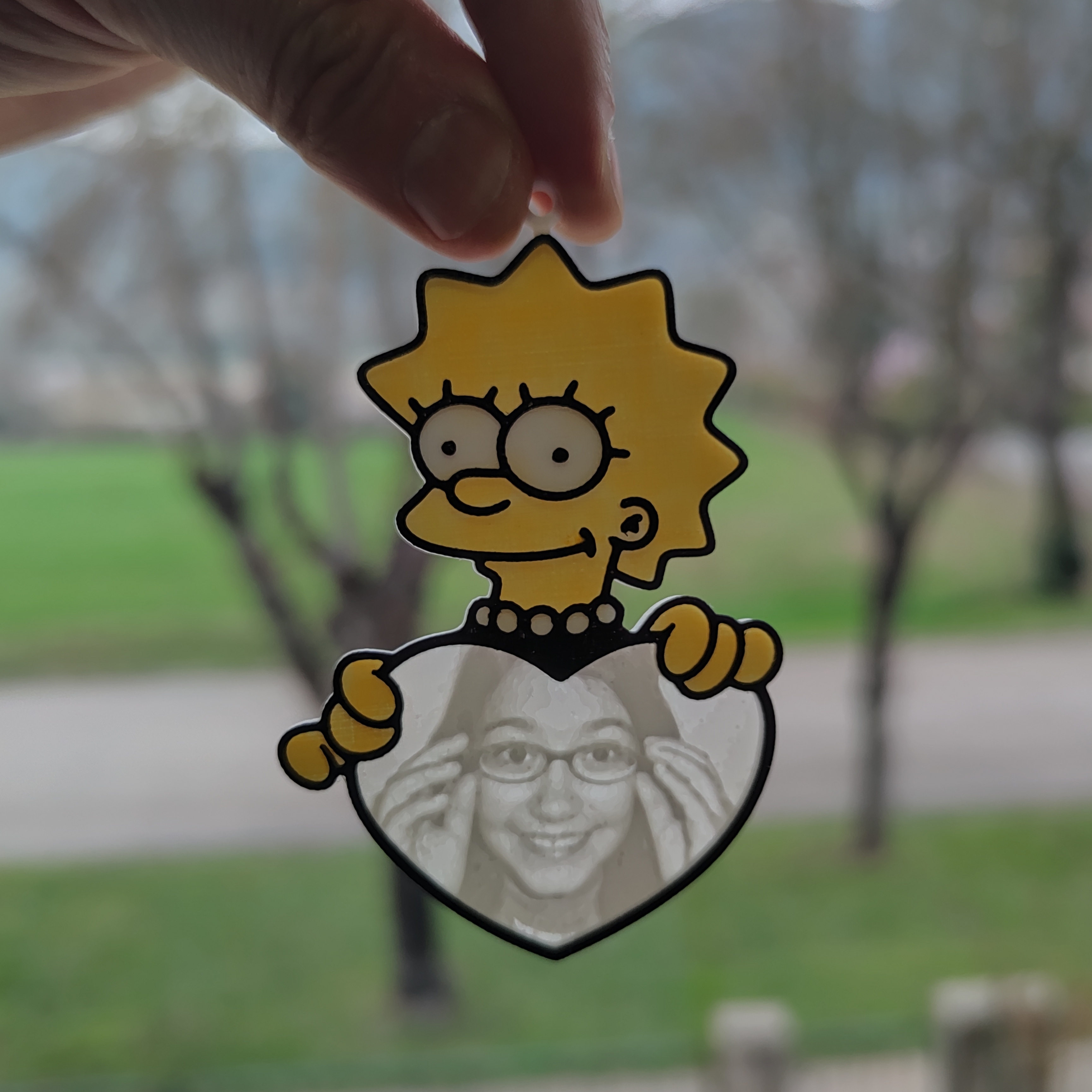 Free STL file Lisa Simpson lithophany keychain・Template to download and ...