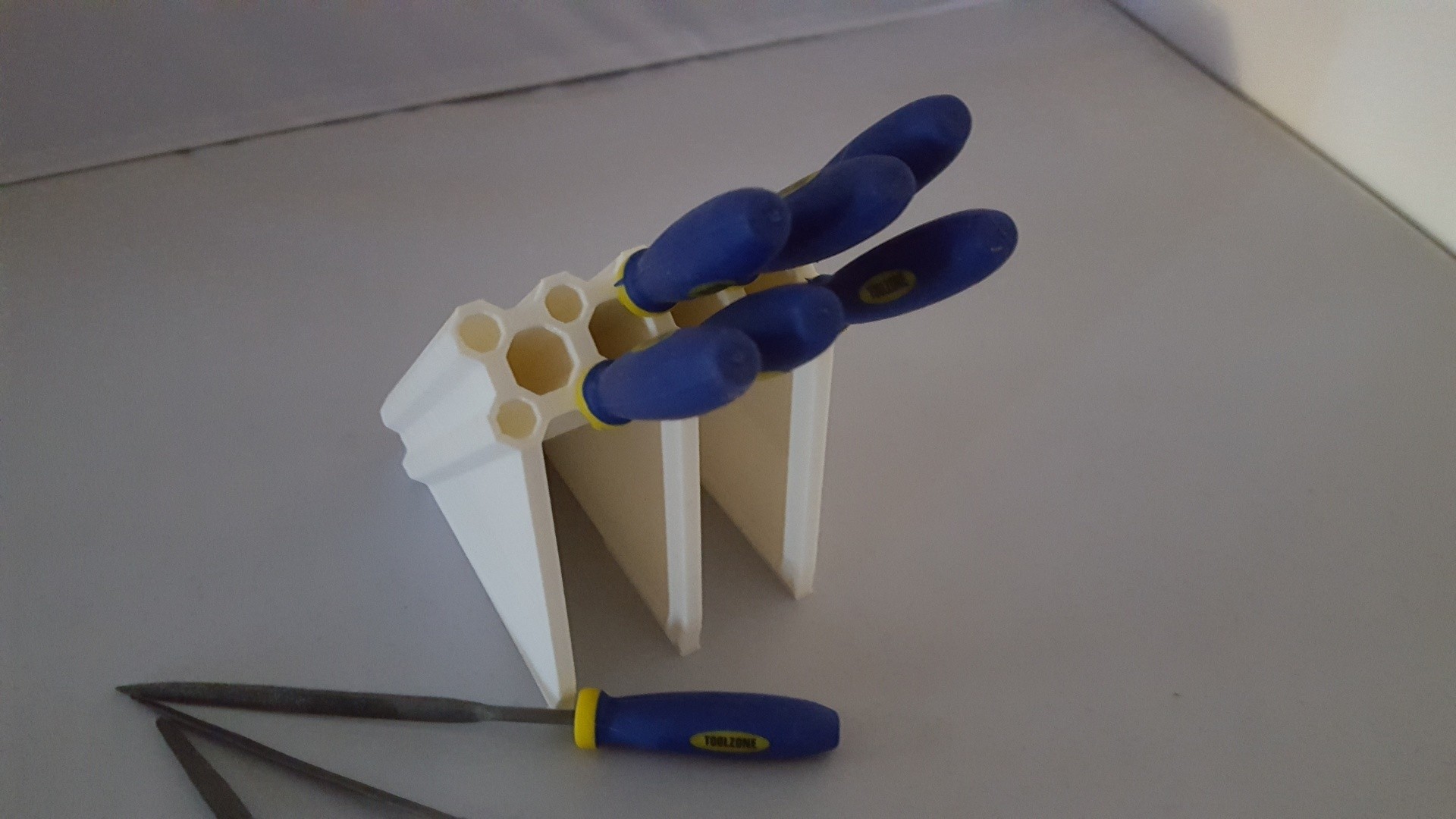 Free STL file Needle File Holder・3D printer model to download・Cults