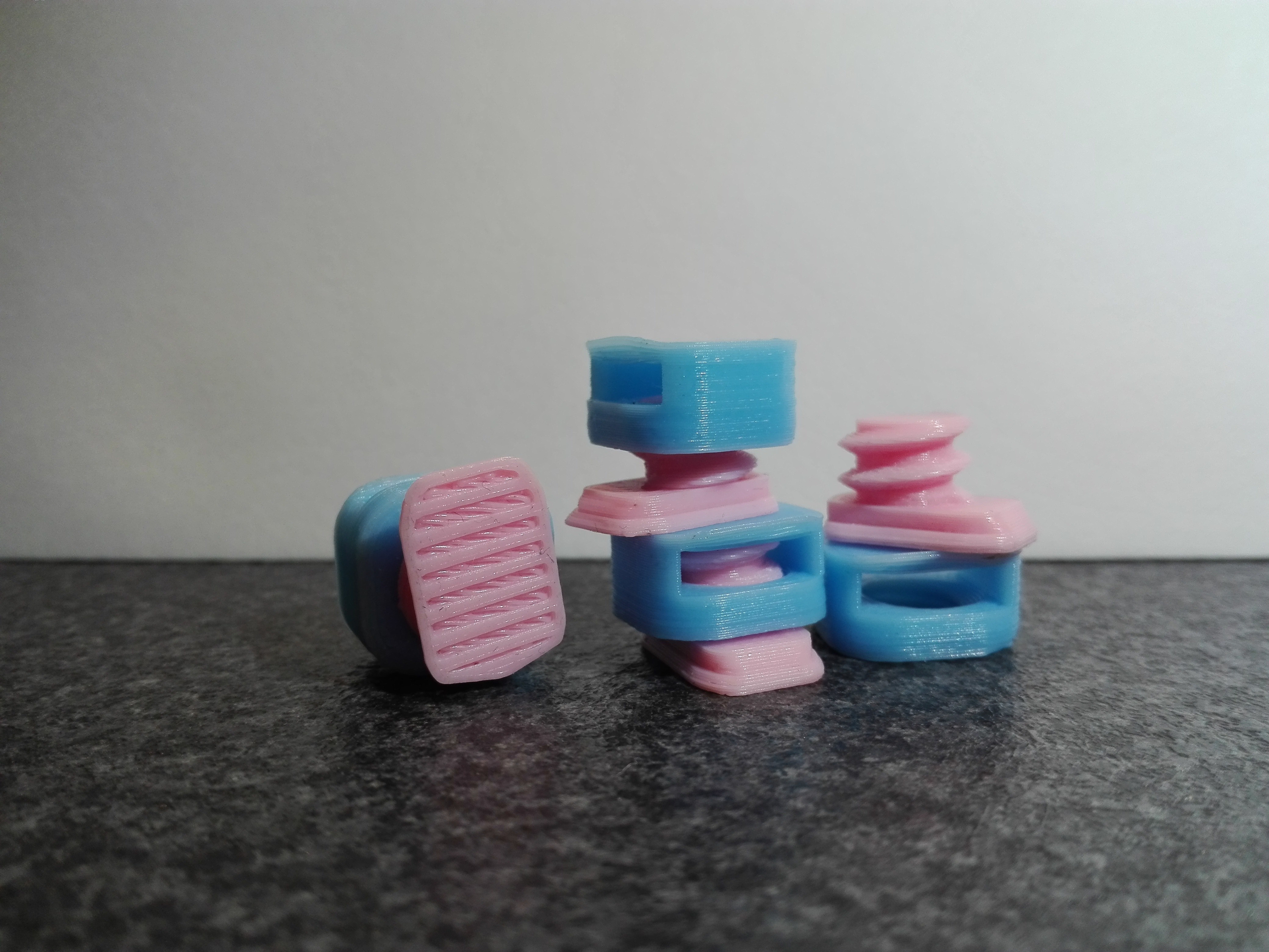 Archivo STL gratis Little Feet for Portable Computer & More!・Diseño por ...