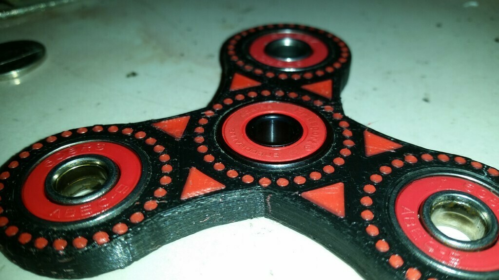 Free 3D file Dual Color Fidget Spinner・3D print object to download・Cults