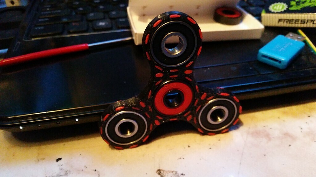 Free 3D file Dual Color Fidget Spinner with Nubs・3D printer model to ...