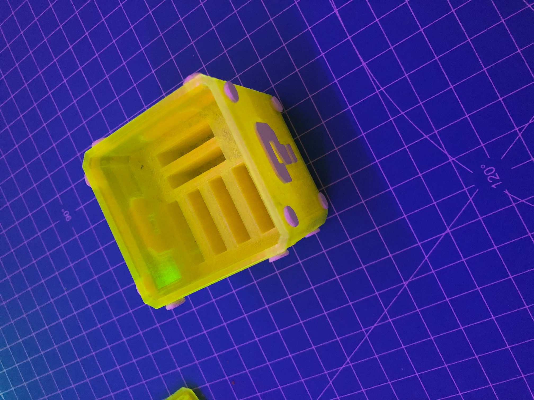 STL file Nintendo Switch Storage Cube・Design to download and 3D print・Cults