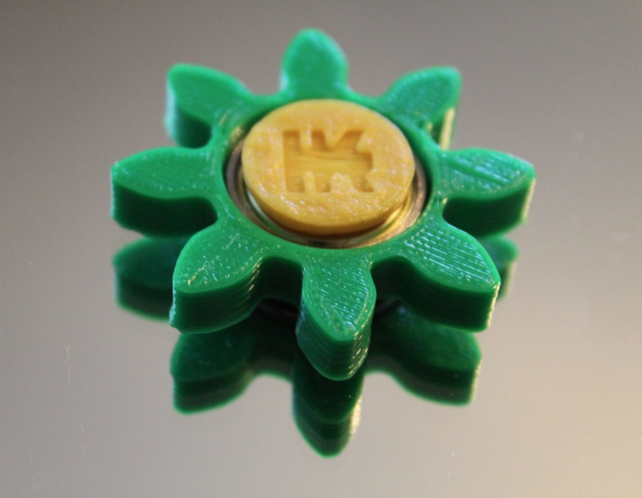 Download free STL file Gear/Flower Spinner • 3D print model ・ Cults