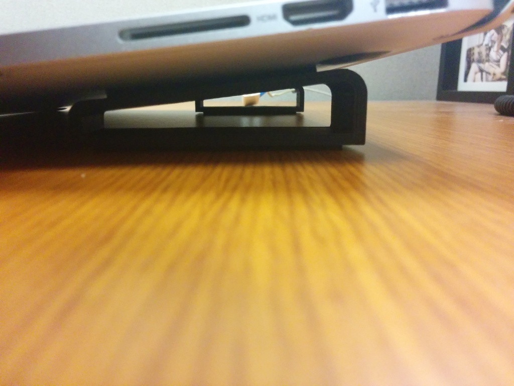 Free 3D file Laptop Wedge・3D printer design to download・Cults