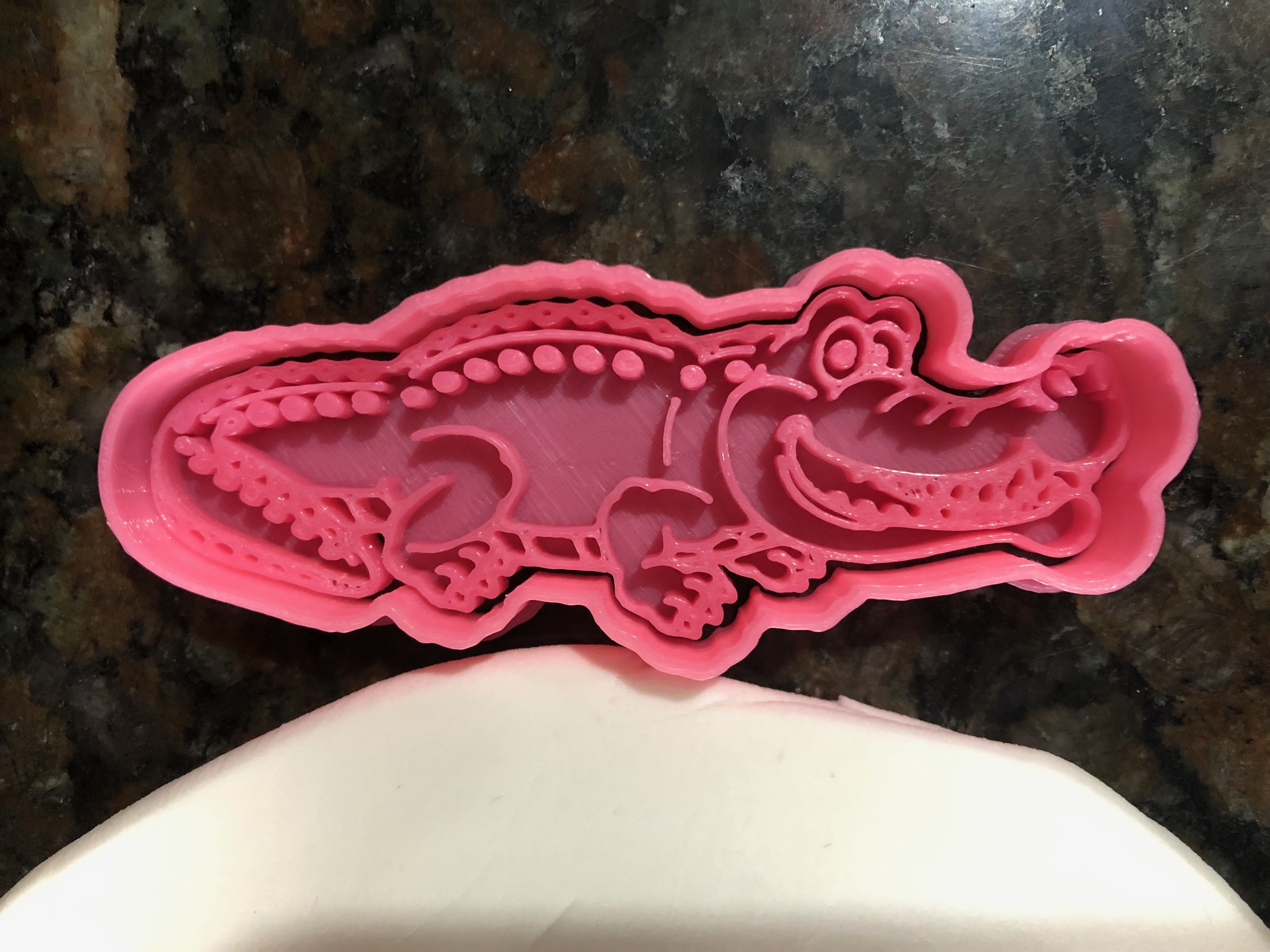 STL file Crocodile Cutter - Crocodile Cookie Cutter・Design to download ...