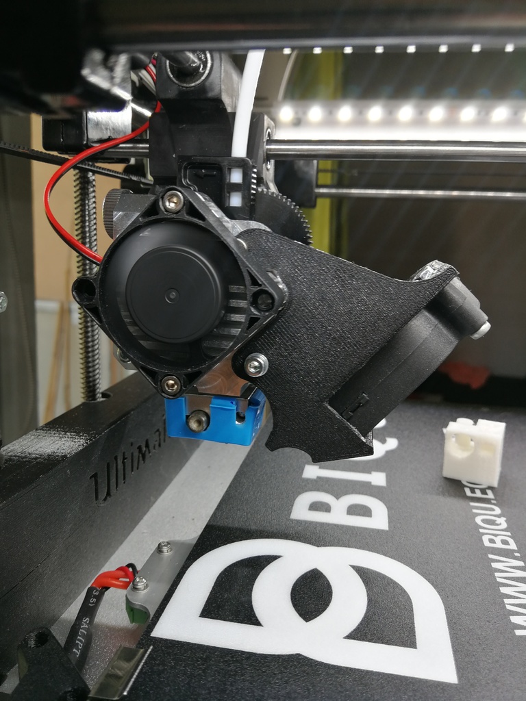 3D-Datei UM2 Titan Aero kostenlos・3D-druckbares Design zum herunterladen・Cults