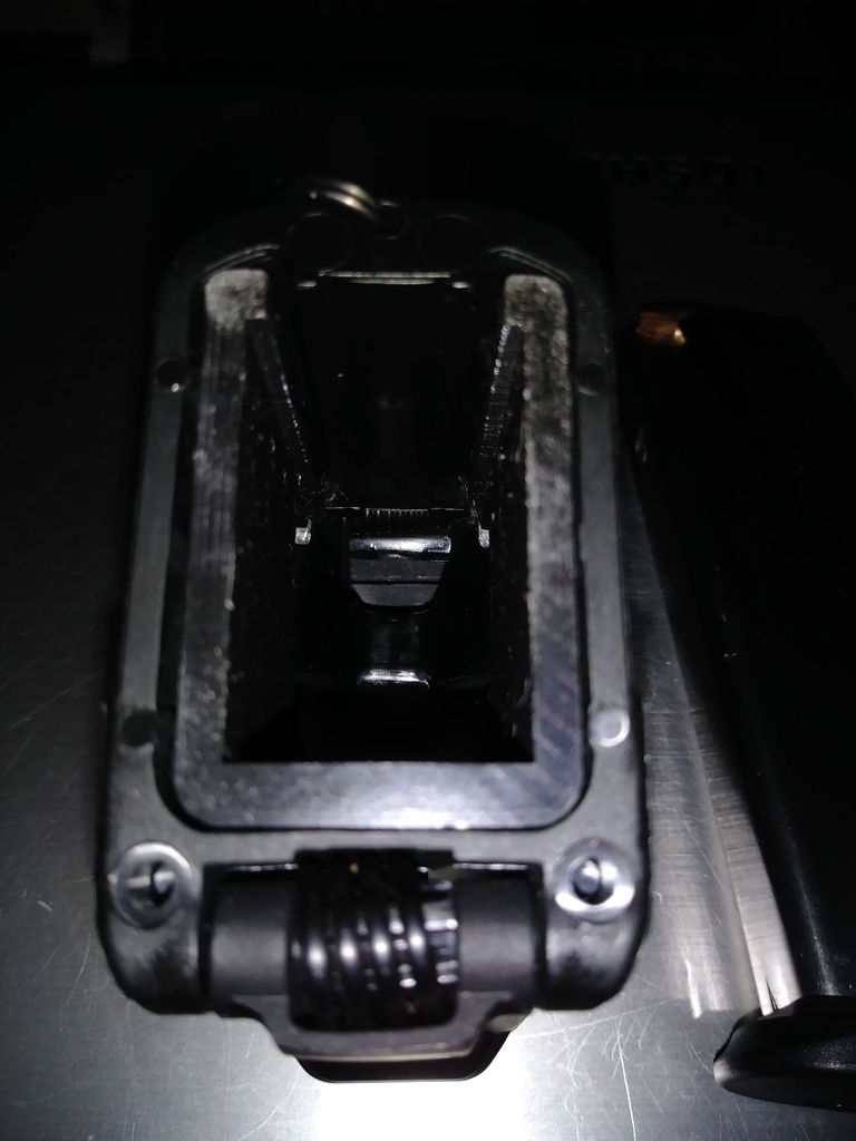 Free 3D file UpLULA 9mm insert Springfield Mags 🔫・3D printing design to download・Cults