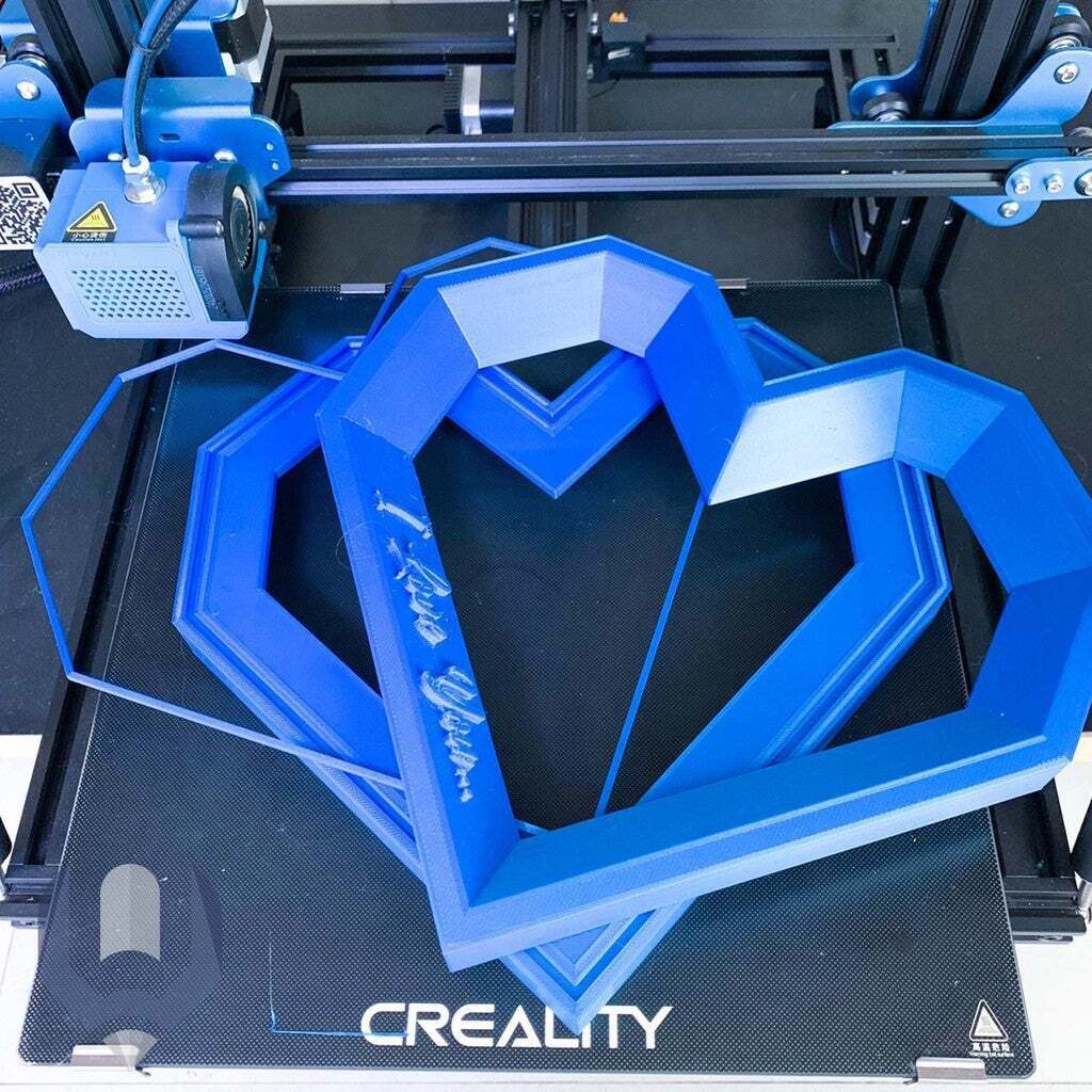 Free STL file Lowpoly Heart Picture Frame 💜・3D printer design to ...