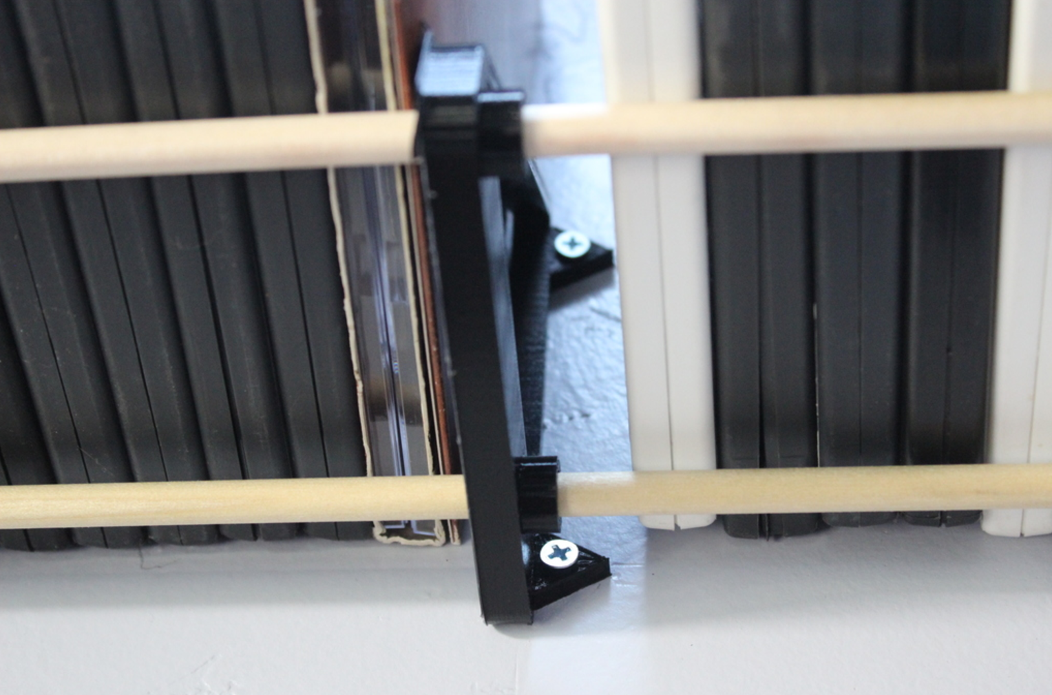 Download free STL file Dowel Rod Shelf Brackets (DVD/VideoGames) • 3D ...