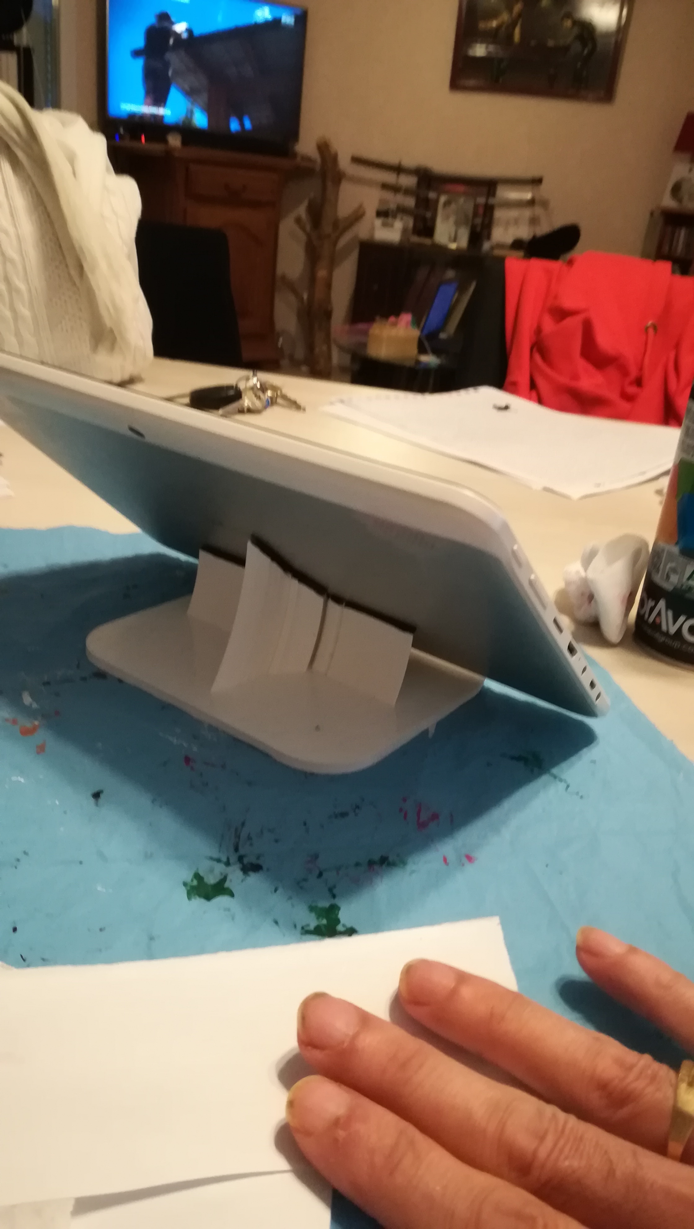 Fichier STL support tablette 💻・Plan imprimable en 3D à télécharger・Cults