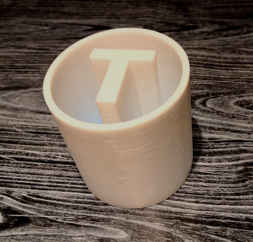 Télécharger fichier STL gratuit Porte-stylo tournant avec logo ...