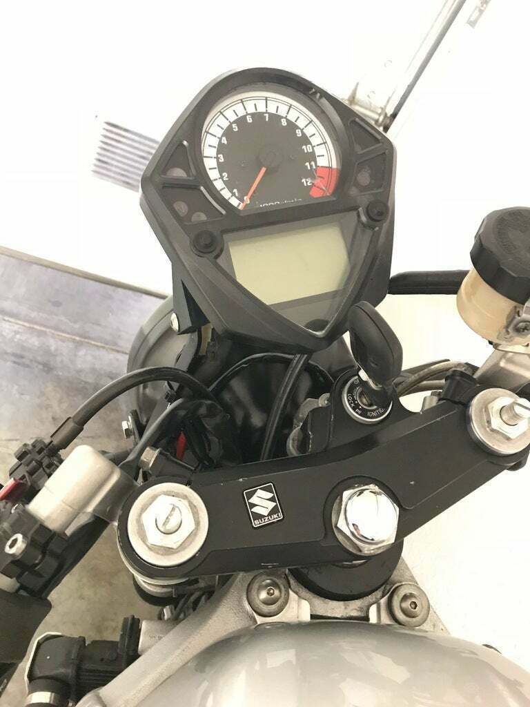Fichier STL gratuit Suzuki SV650/1000 speedo/tach mount pour conversion ...