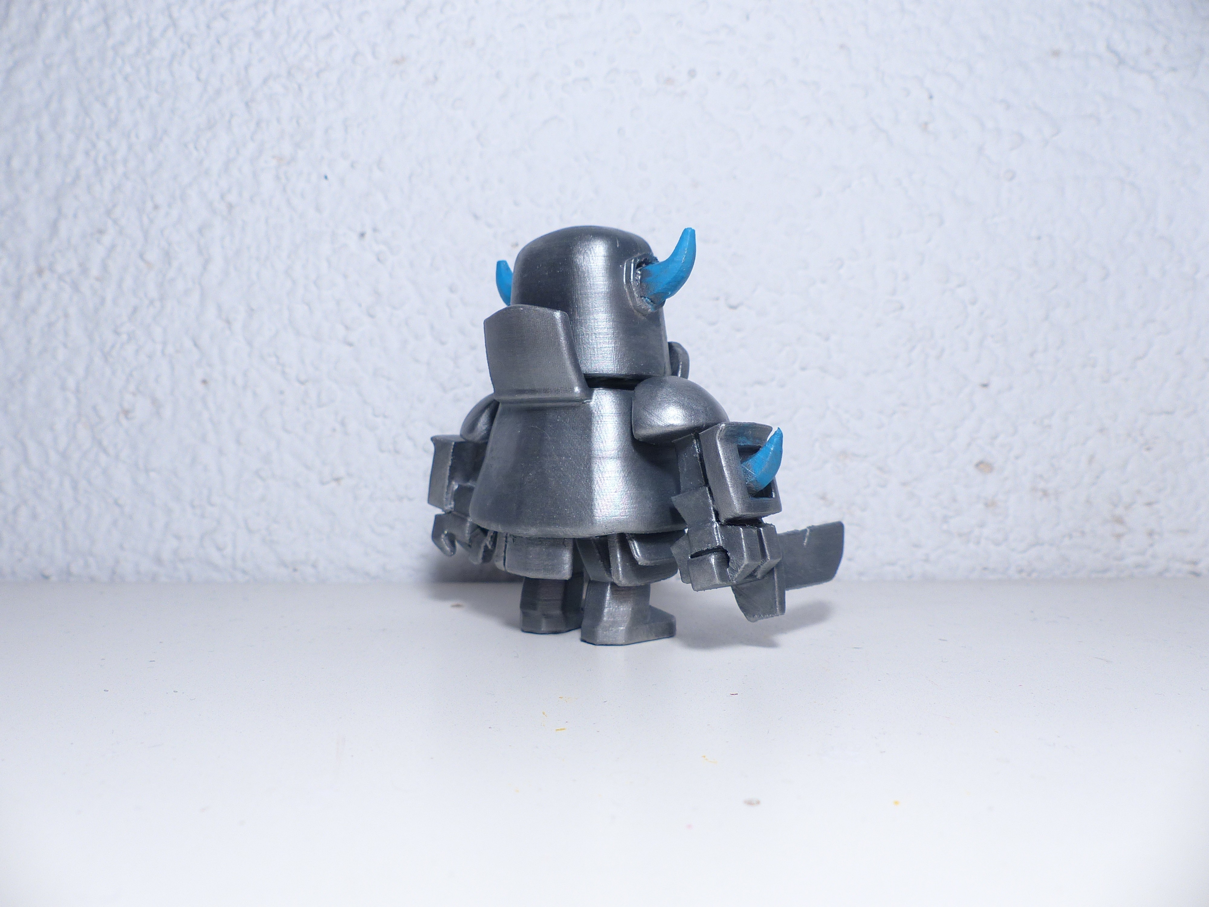 Télécharger fichier STL Figurine de mini PEKKA Clash Royale • Modèle ...