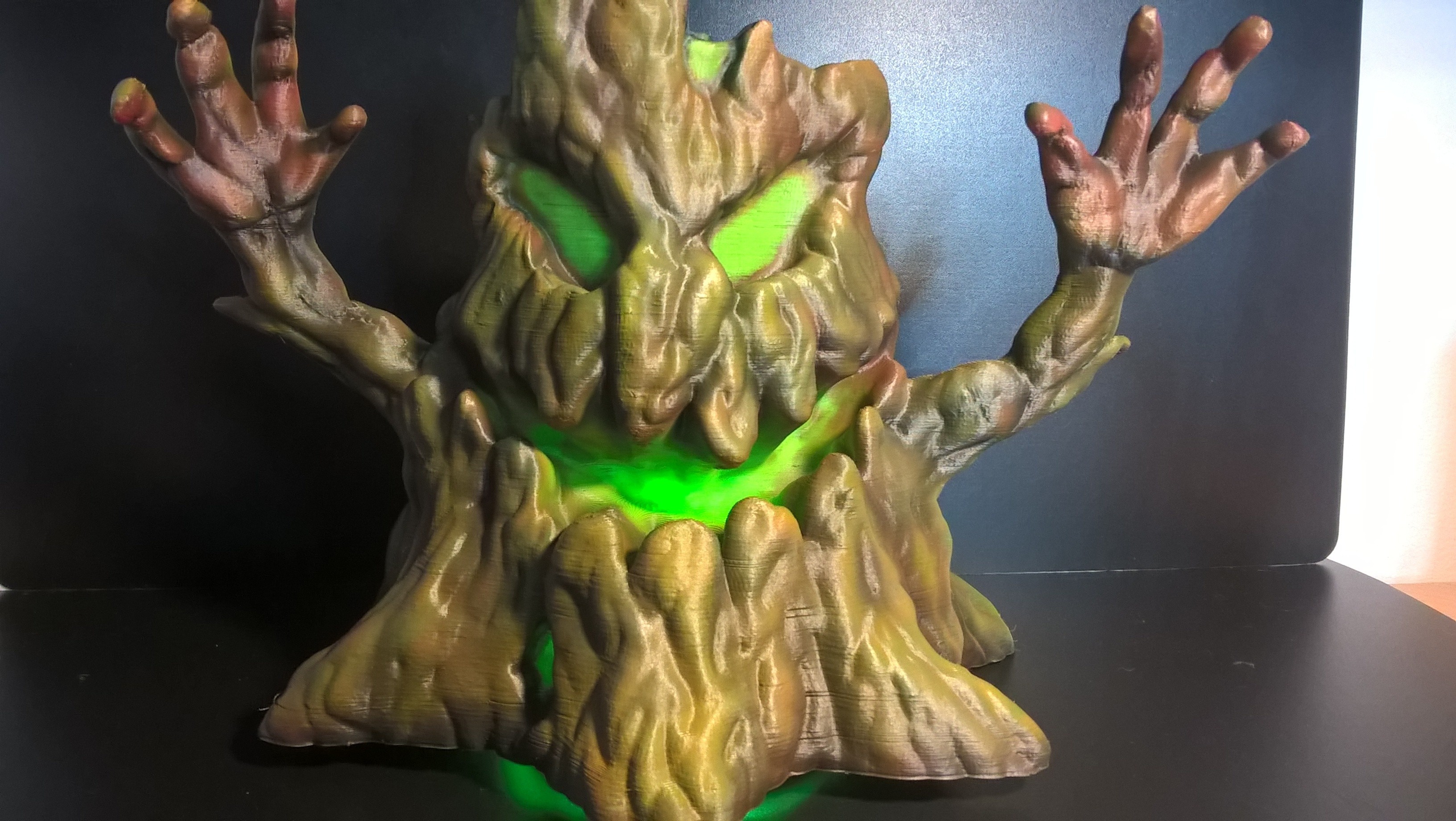 Free STL file Halloween Creepy tree・3D printable design to download・Cults