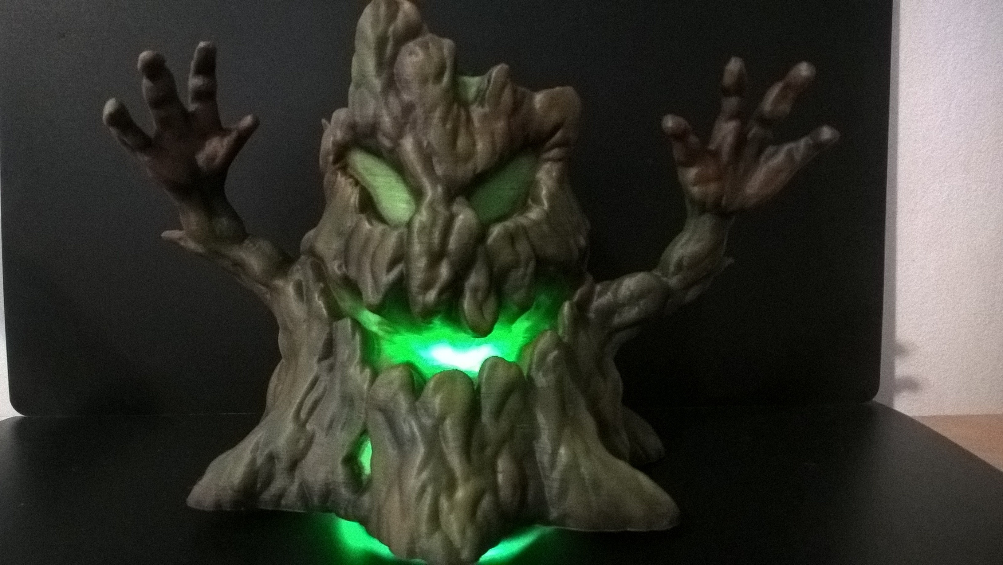 Free STL file Halloween Creepy tree・3D printable design to download・Cults