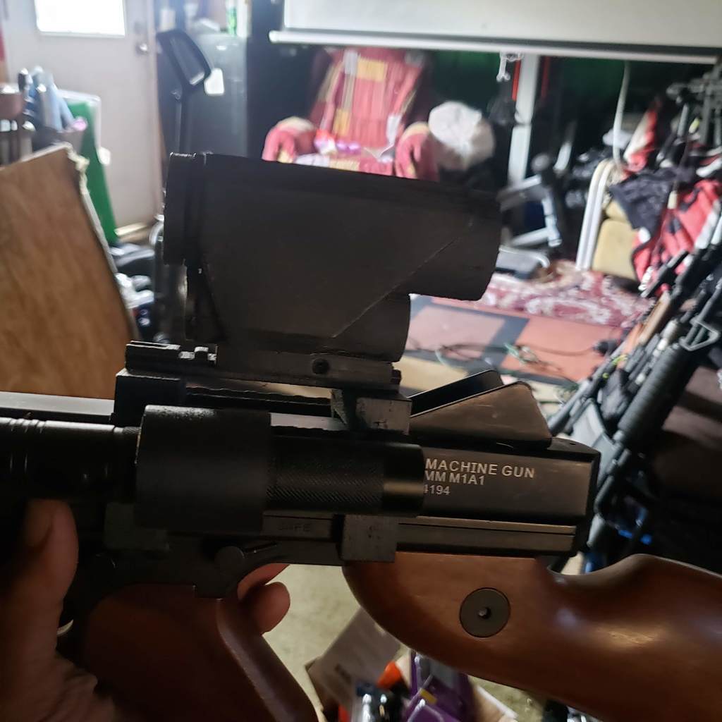 Free 3D file Big ol Mock scope with working reticle / hologram 🔫・3D ...