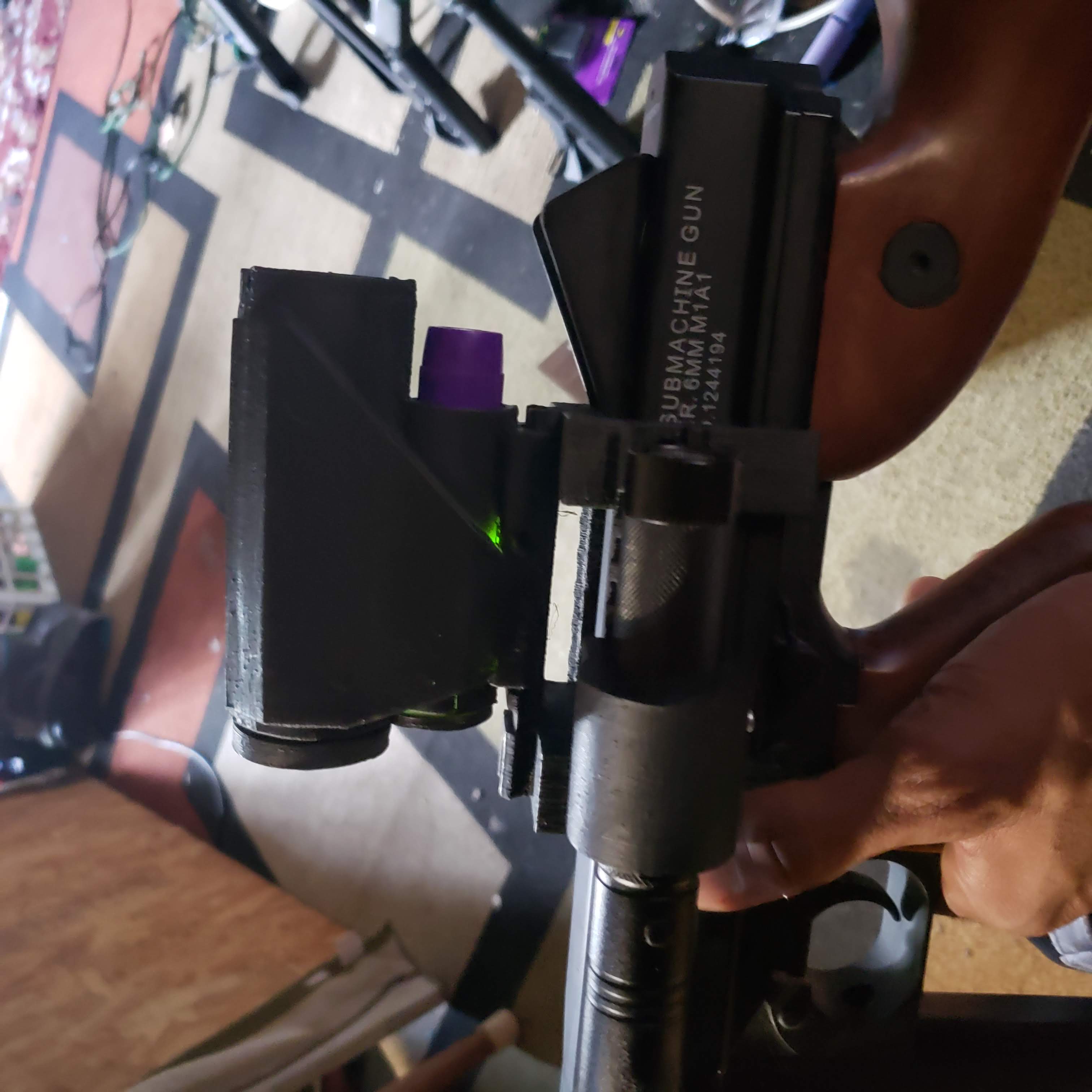 Free 3D file Big ol Mock scope with working reticle / hologram 🔫・3D ...