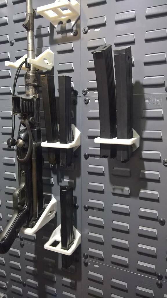 Free 3D file Open Armory mp40 mag holder・Object to download and to 3D ...