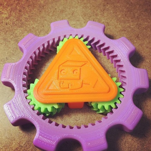 Download free STL file Geared Maker Coin - Multi-Material ・ Cults
