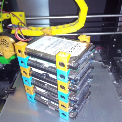 Download free 3D printing designs HDD 2'5" support ・ Cults