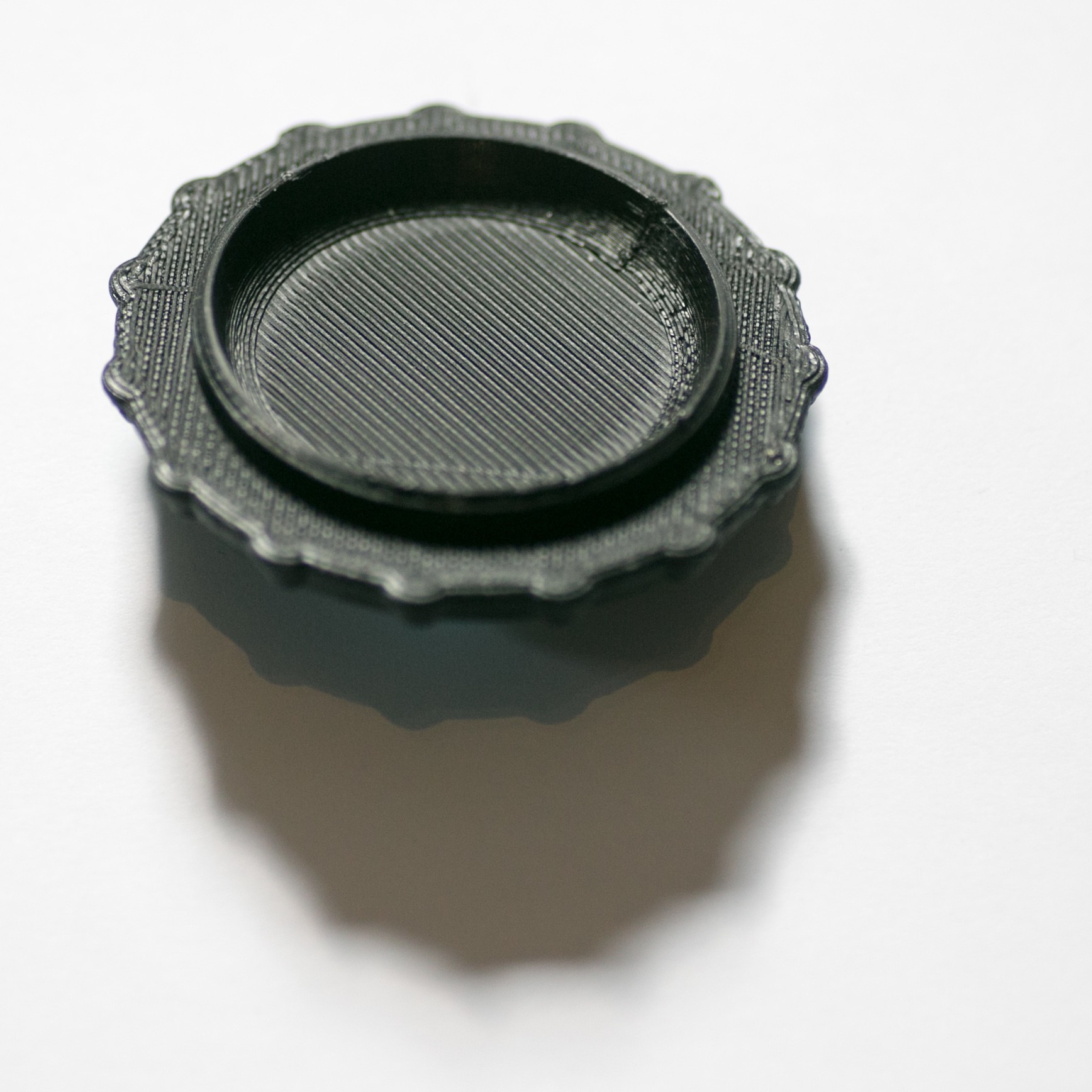 Free STL file Camera body cap (M42 Lens mount)・3D printer design to ...