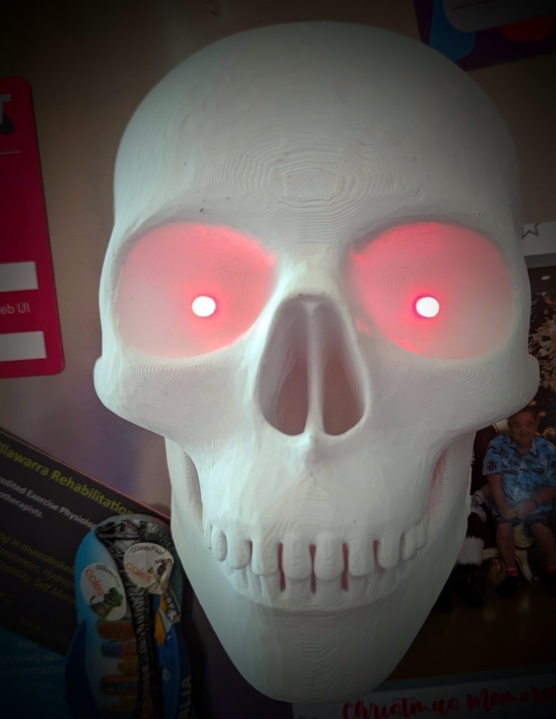 Free 3D file Skull Face room for battery・3D printing model to download ...