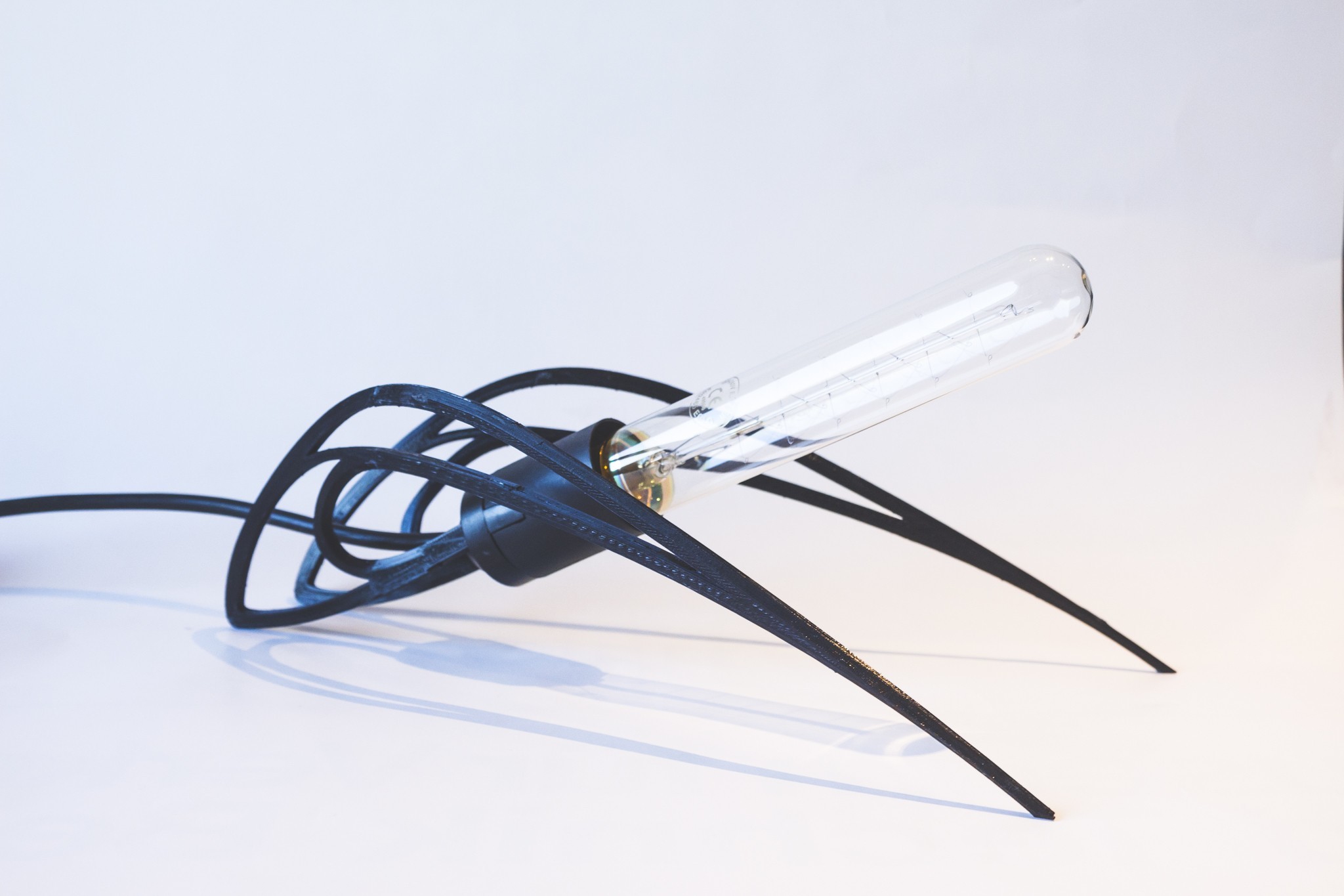 STL file Spider Lamp V2 🕷️・3D printing idea to download・Cults