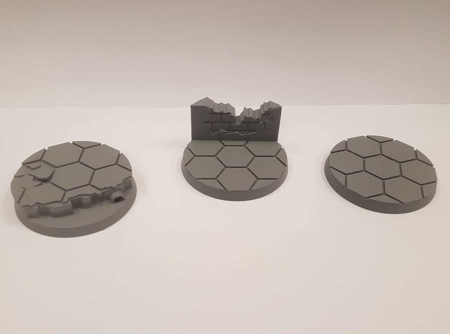 STL file 50mm 40k bases・3D print design to download・Cults