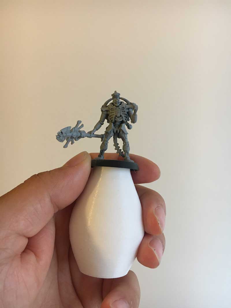 STL file Magnetic miniatures holder・3D printable design to download・Cults