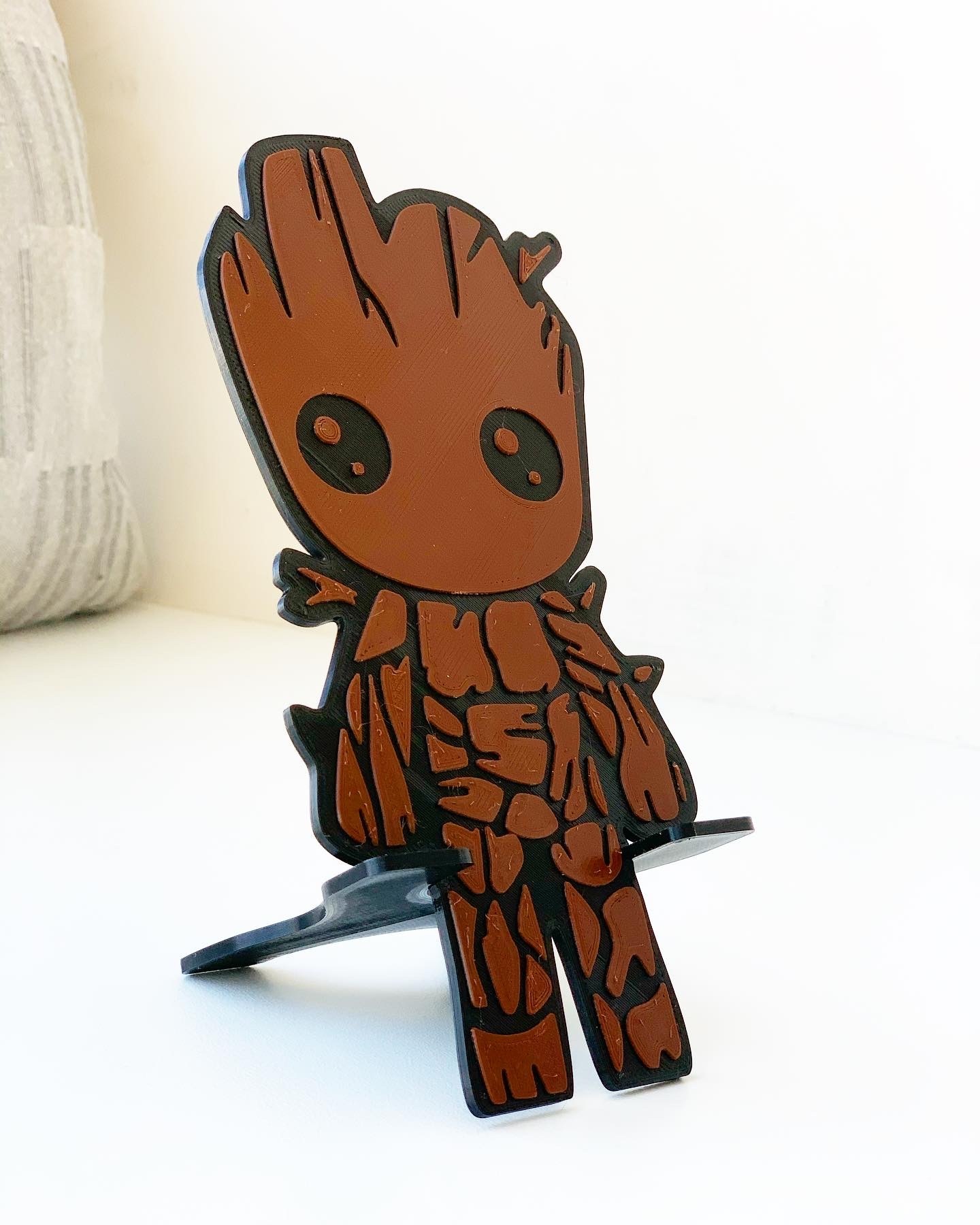 STL file Phone holder "Baby groot"・3D printable model to download・Cults